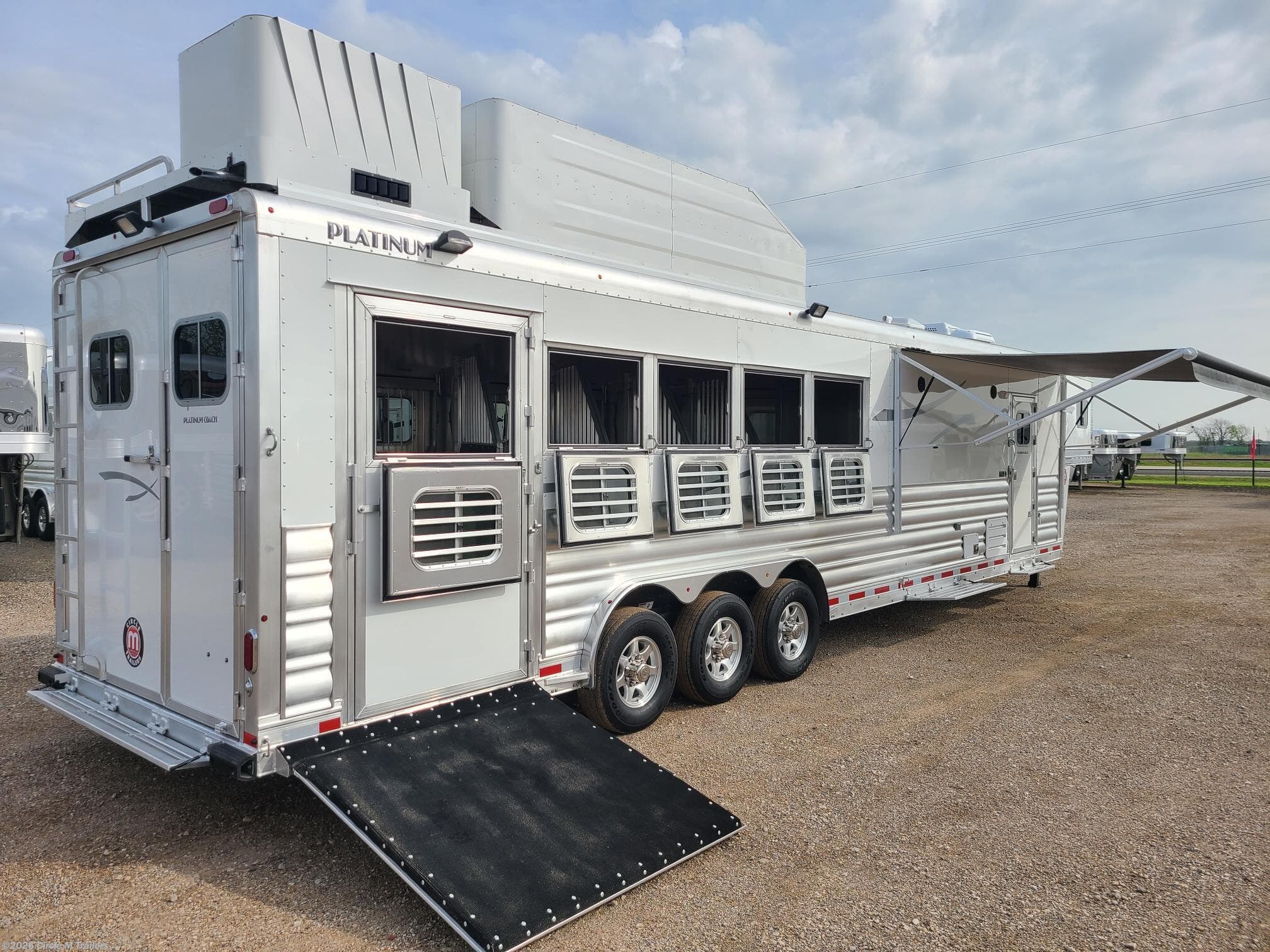 Circle M Trailers - Kaufman Trailer Dealer | TrailersUSA
