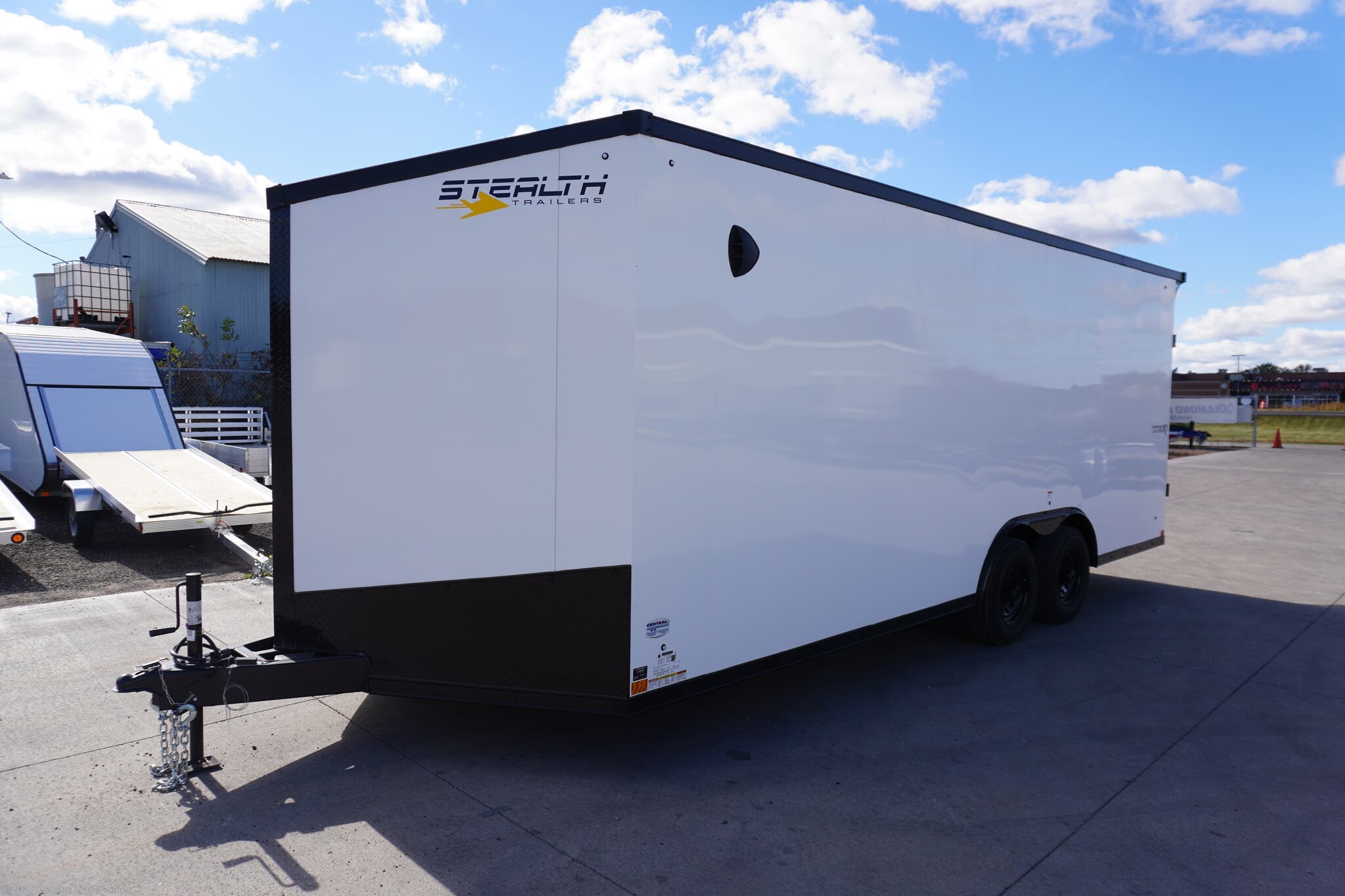 New and Used Stealth Titan Trailers for Sale | TrailersUSA