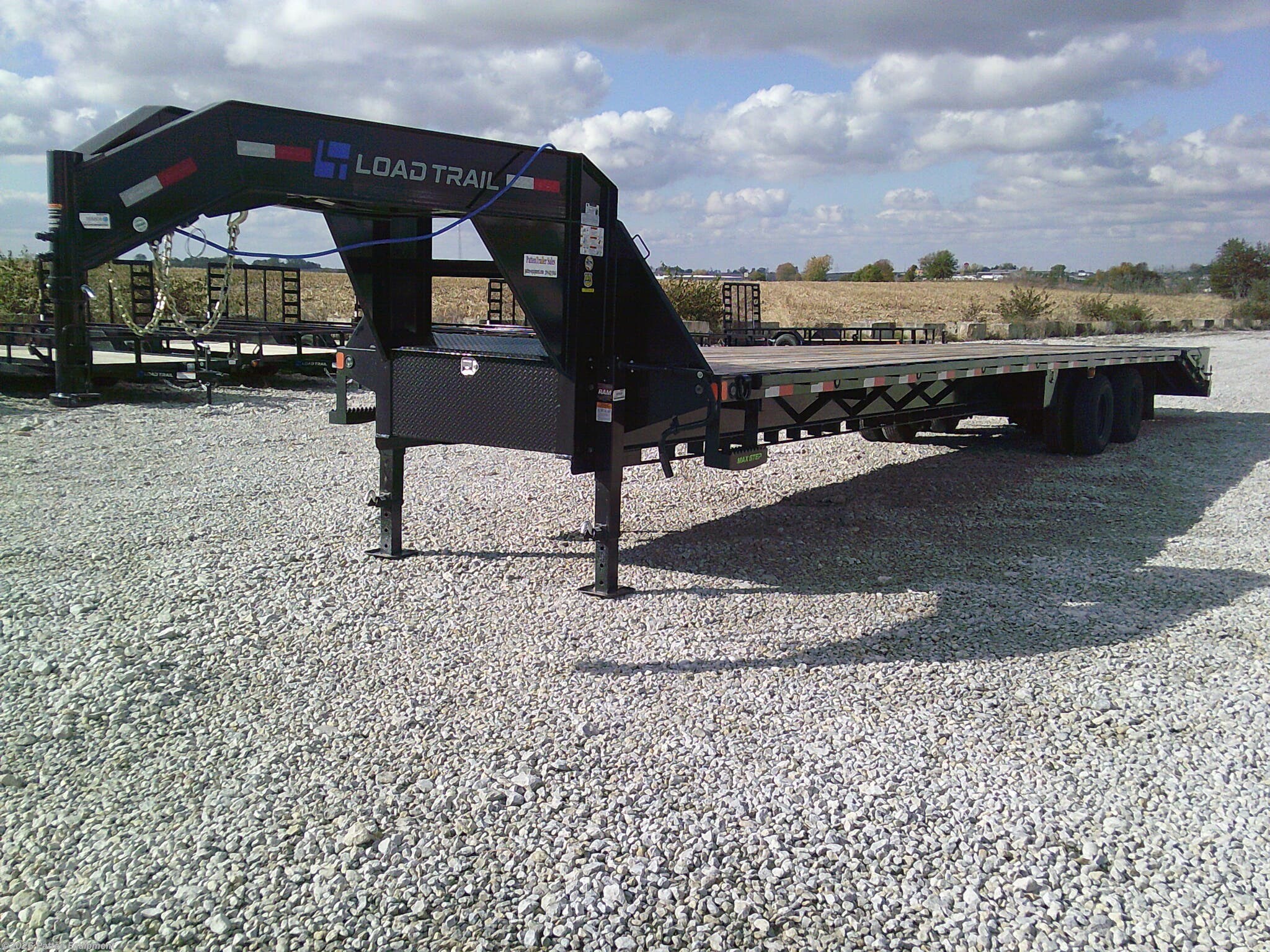 Patten Equipment Trailer Dealer in Urbana, Iowa | TrailersUSA
