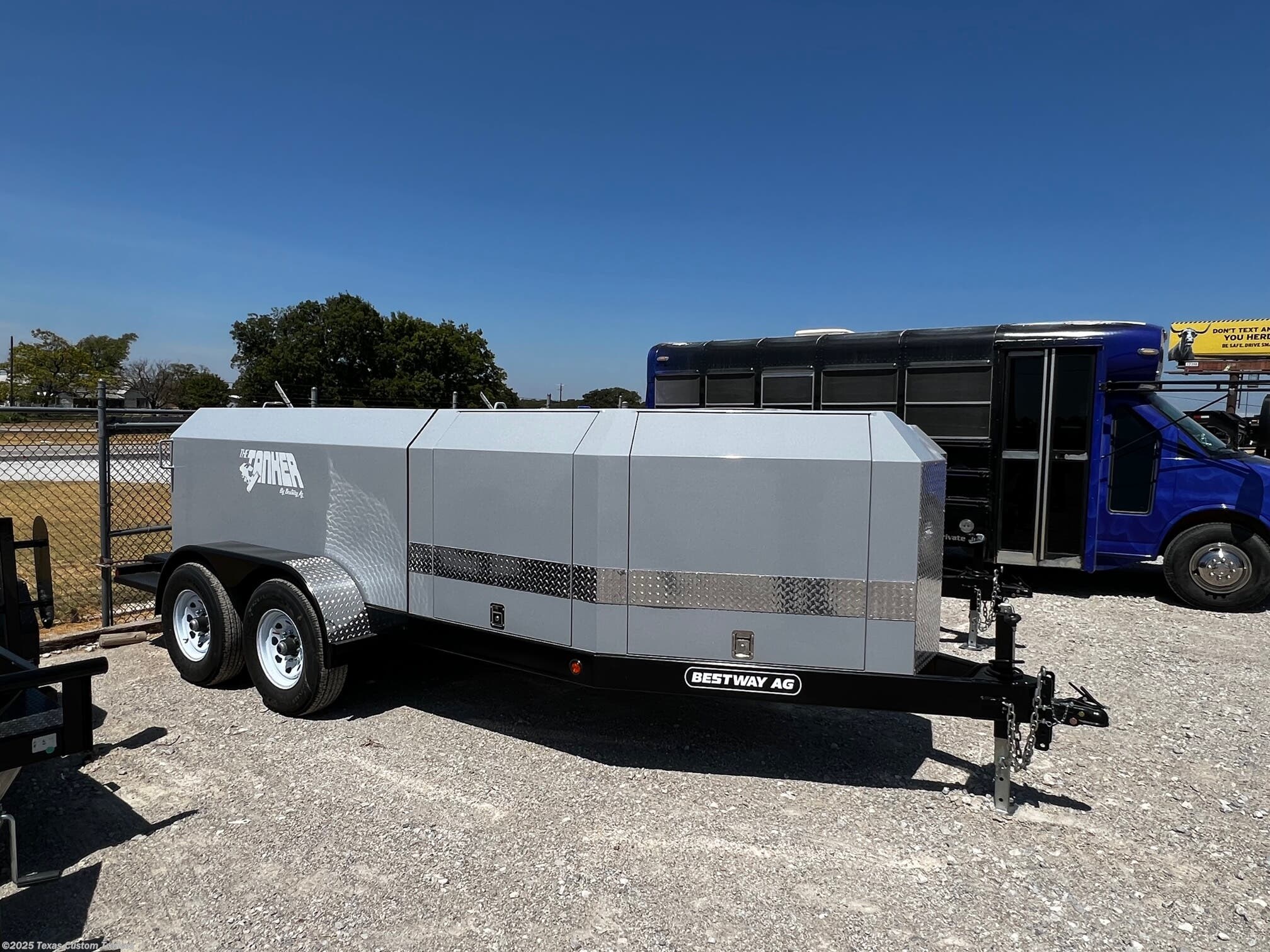 Texas Custom Trailers Trailer Dealer | TrailersUSA