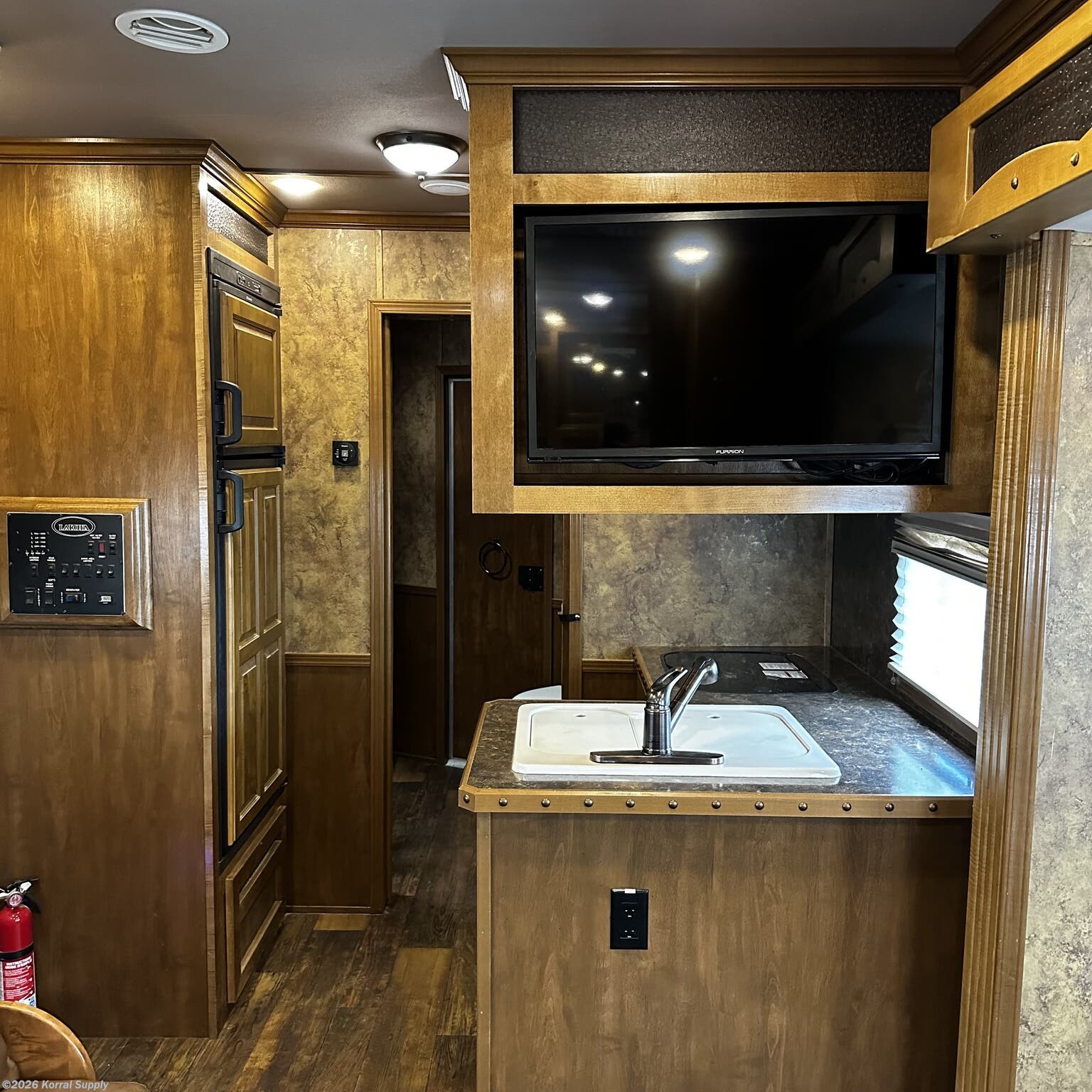 96x35 Horse Trailer for sale | Used Lakota Bighorn 5H LQ - SLIDE OUT ...