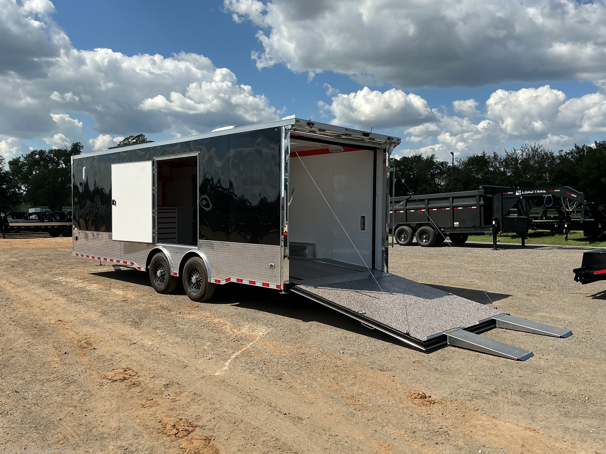 Crazy Trailer World Dallas Trailer Dealer in Whitesboro, Texas ...